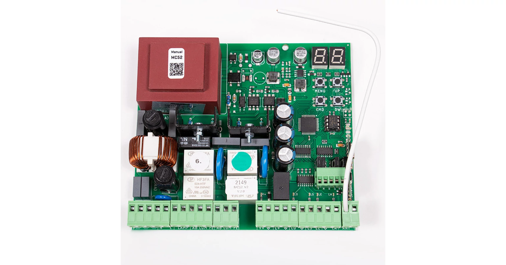 MC52 egy- és kétmotoros okosvezérlés szárnyaskapukhoz.